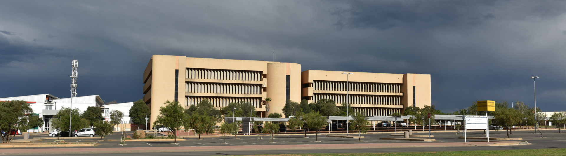 Books, Library and Information Service UFS